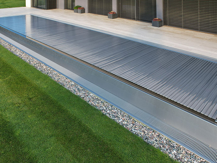 Stainless steel pool covers | BERNDORF BÄDERBAU s.r.o.