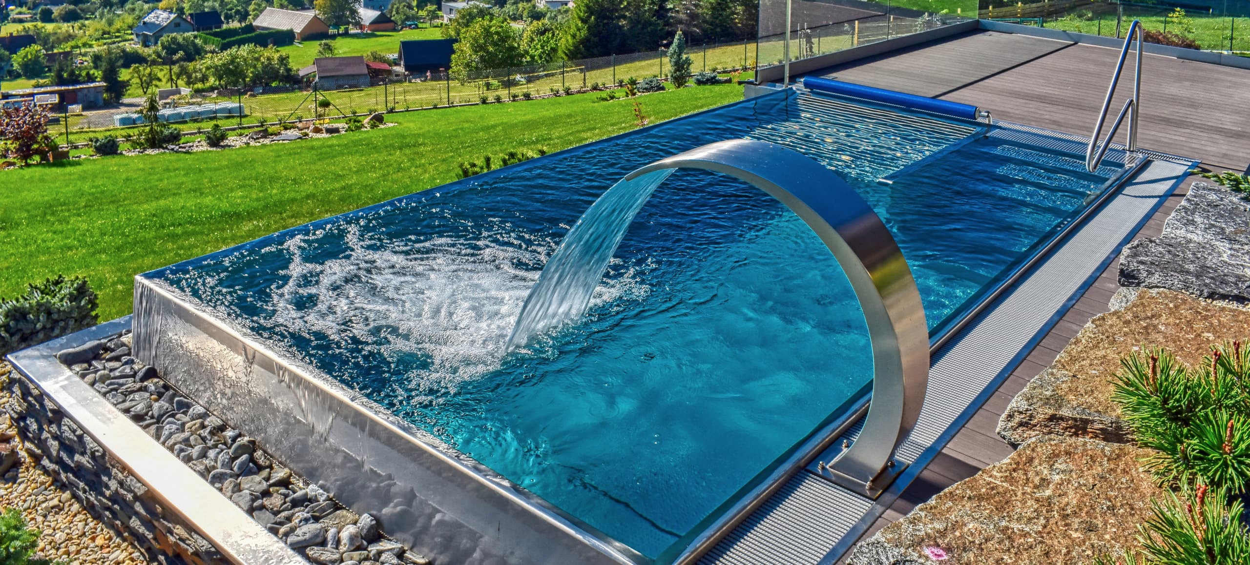 Privat pool with infinity overflow 3 | BERNDORF BÄDERBAU s…